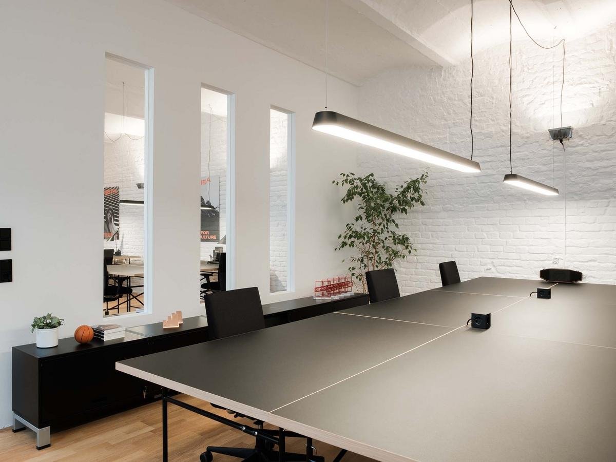 Plateau de table Eiermann, Linoleum vert conifère (Forbo 4174) avec ...