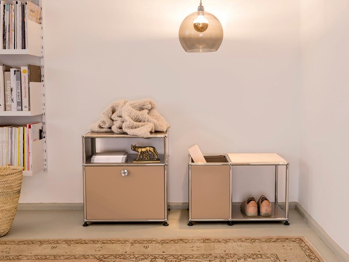 Meuble bas Lowboard M USM Haller avec rehausse, personnalisable | USM ...